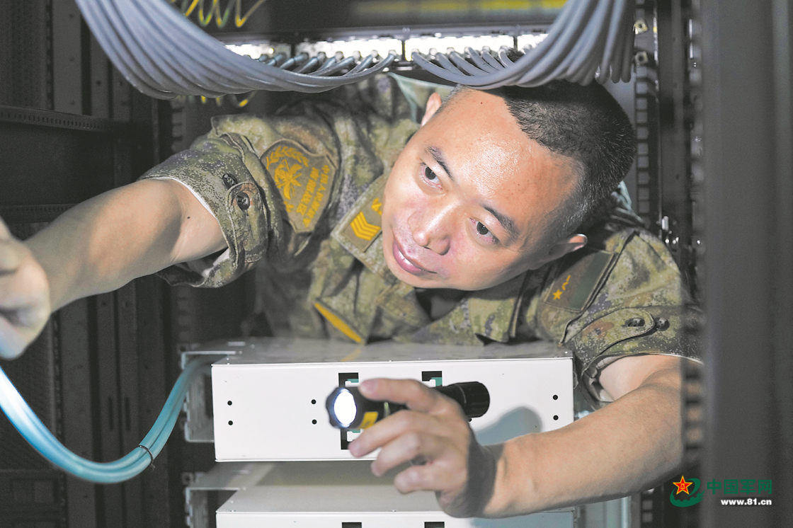 南部战区某部技师叶升学：一名“兵专家”的向战冲锋