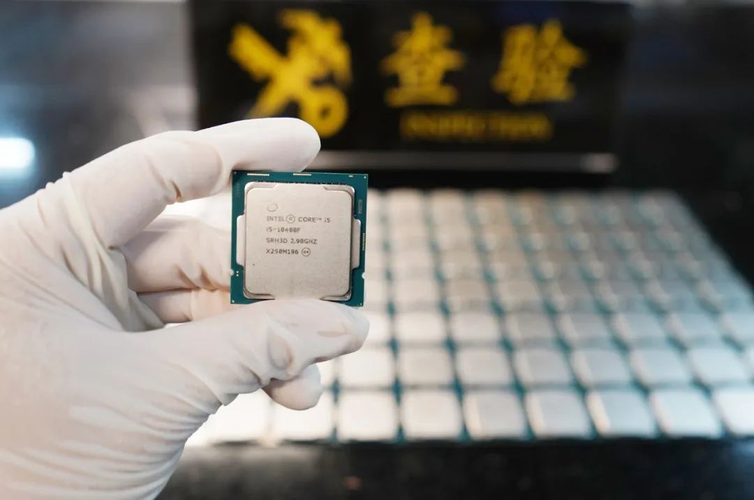 一旅客绑藏89个CPU进境被海关查获